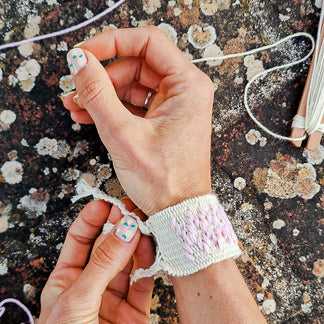 Multi-use Strips Weaving Kit - Supplies and Small WAK loom with Patter ...